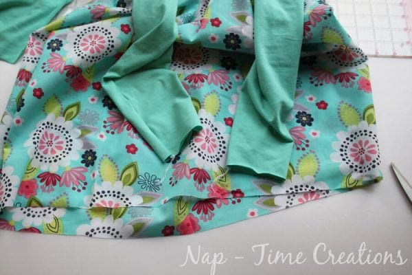 Raglan Dress tutorial from a free pattern - Life Sew Savory