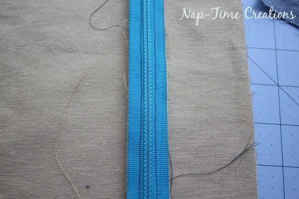 Zipper Pillow Case Tutorial & Hashtag Valentine Pillows - Life Sew Savory