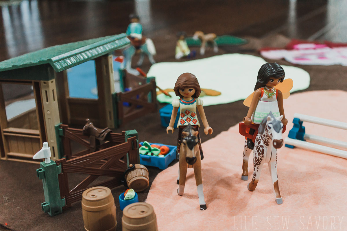 How to Make a Felt Play Mat - for PLAYMOBIL - Life Sew Savory