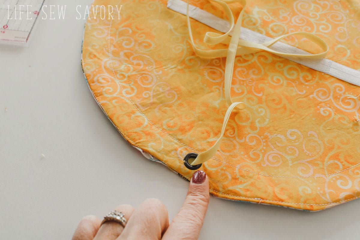 Drawstring Makeup Bag - Sewing Tutorial - Life Sew Savory