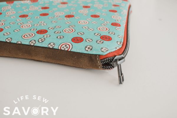 Zippered Laptop/Tablet Case Sewing Tutorial - Life Sew Savory