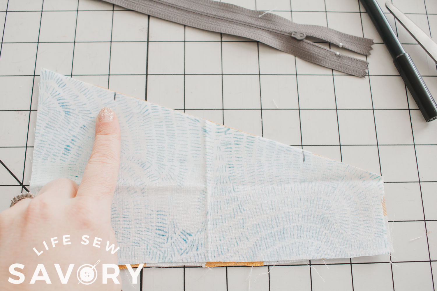 Zippered Laptop/Tablet Case Sewing Tutorial - Life Sew Savory