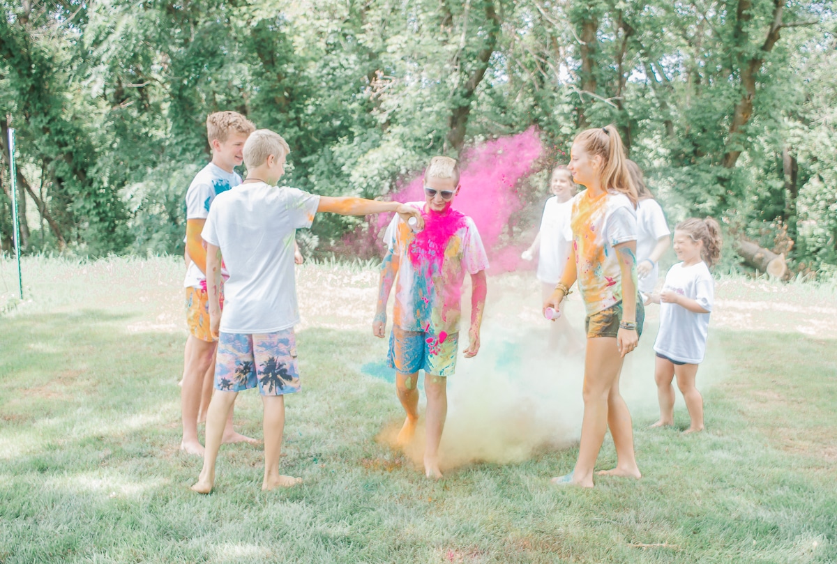 Fun Family Photo Idea - Color Powder - Life Sew Savory