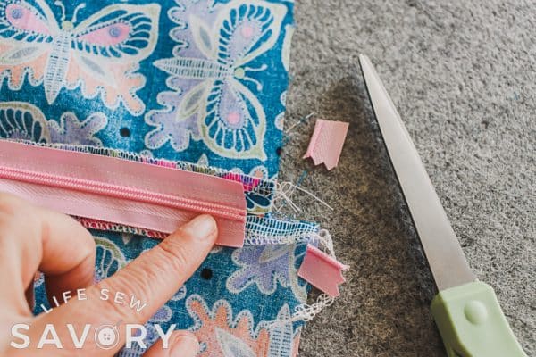 How to sew an Invisible Zipper - Life Sew Savory
