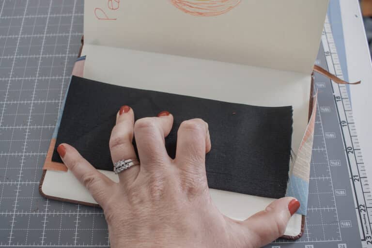 Notebook Pen holder free pdf pattern and tutorial - Life Sew Savory