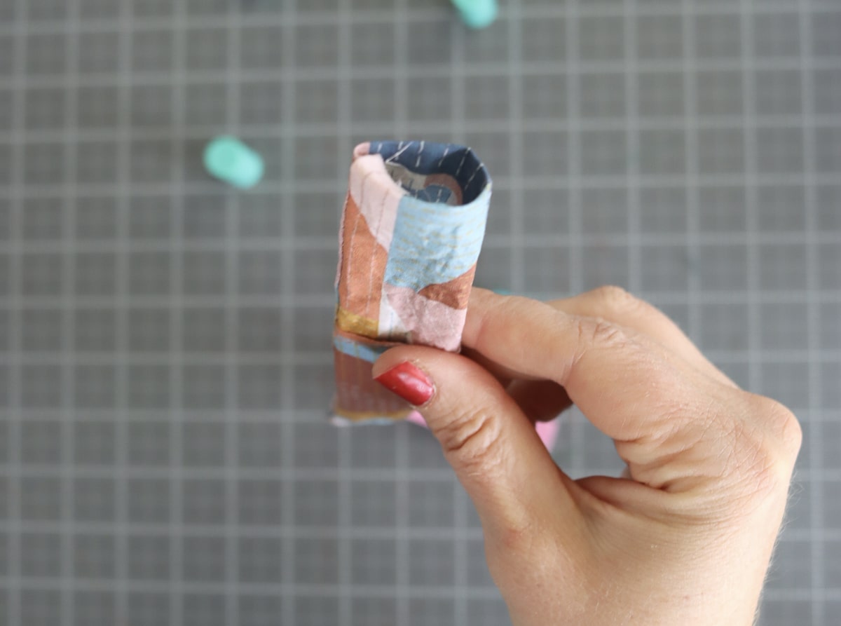 Notebook Pen holder free pdf pattern and tutorial - Life Sew Savory