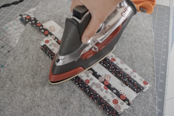 DIY fabric phone case tutorial - Life Sew Savory