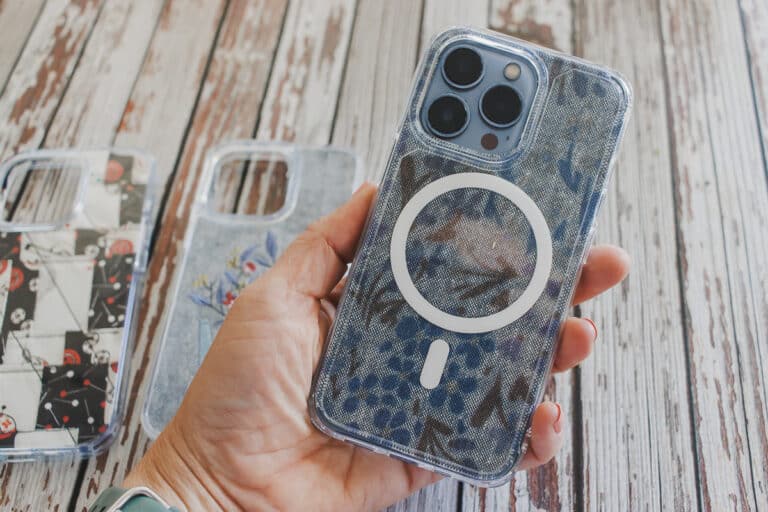 DIY fabric phone case tutorial - Life Sew Savory