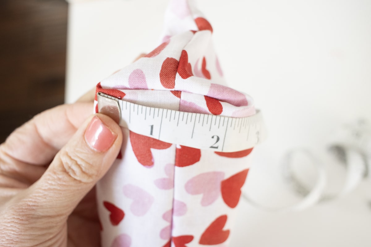 How to sew a box bottom zipper pouch - Life Sew Savory