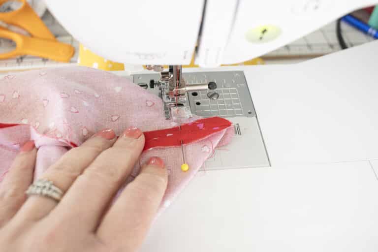 How to sew a box bottom zipper pouch - Life Sew Savory