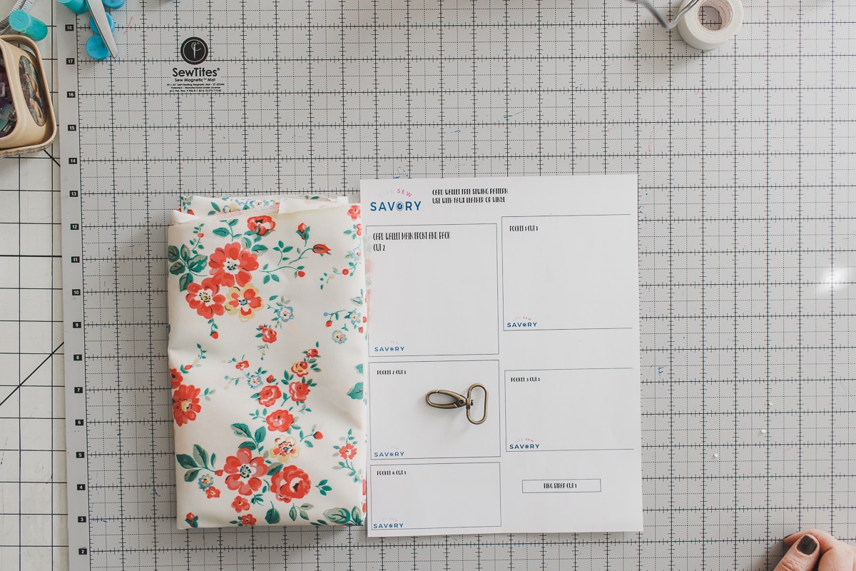 Keychain card wallet free sewing pattern - Life Sew Savory