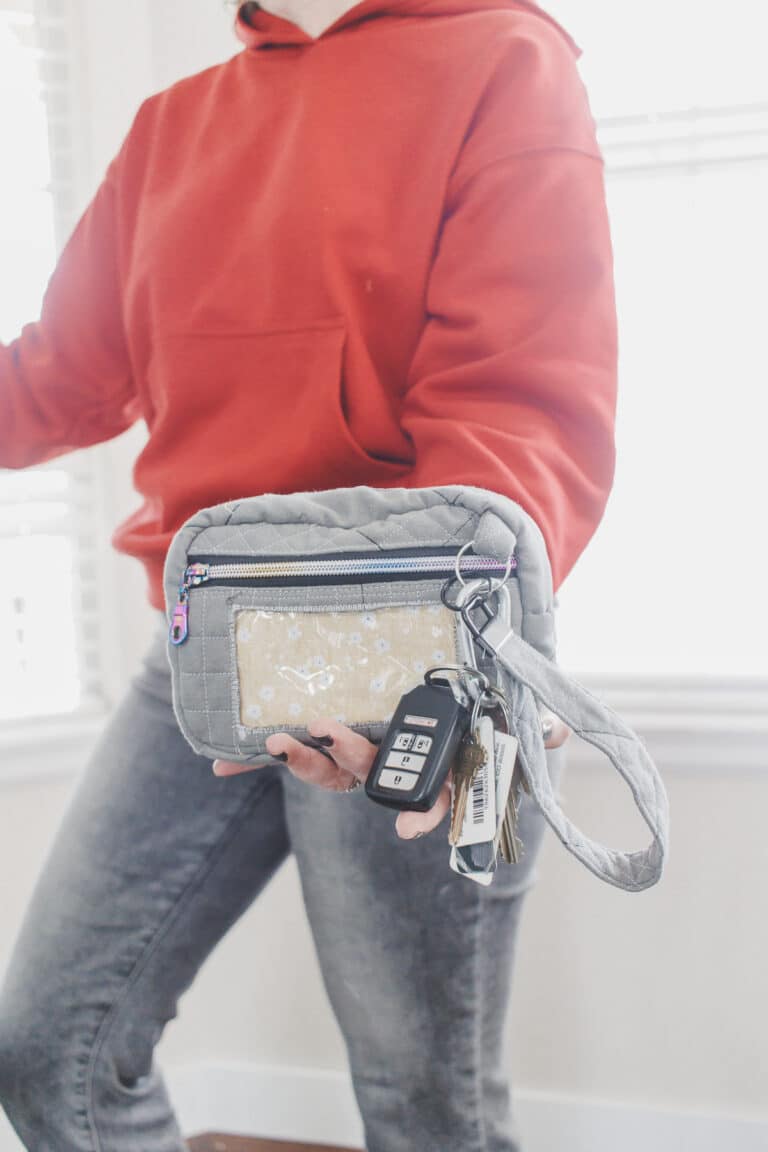 Phone wristlet wallet free sewing pattern - Life Sew Savory