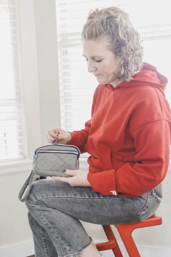 Phone wristlet wallet free sewing pattern - Life Sew Savory