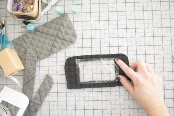 Phone wristlet wallet free sewing pattern - Life Sew Savory