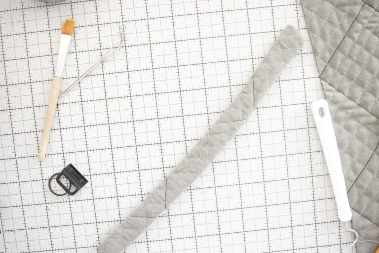 Phone wristlet wallet free sewing pattern - Life Sew Savory