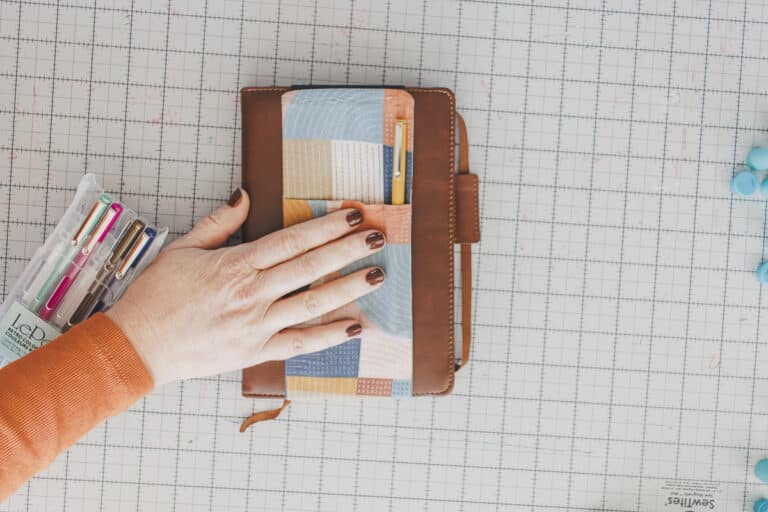 Notebook Pen Holder with Zipper tutorial - Life Sew Savory